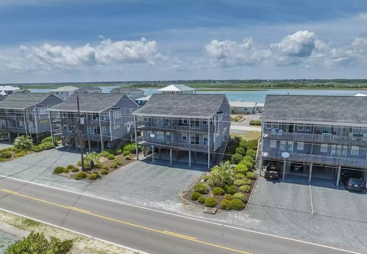 Serene 4 Bedroom  Townhome - Ocean & Sound Views - Topsail Beach, NC