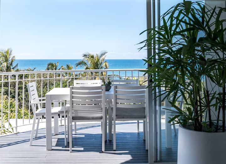 10 Andari, Sunshine Beach, Views, Walk To Village - Noosa