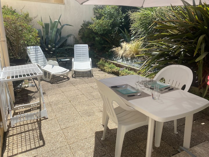 Joli Studio Avec Jardin - La Rochelle