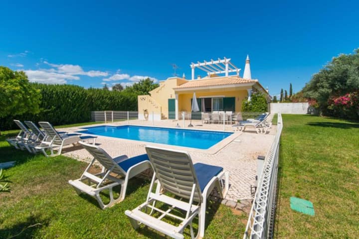 Très Belle Villa T4 Avec Piscine Privée - Monte Gordo