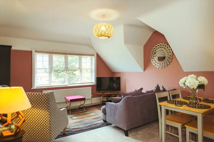 Saffrons Sunset - Central & Chic 2nd Floor Flat - Eastbourne