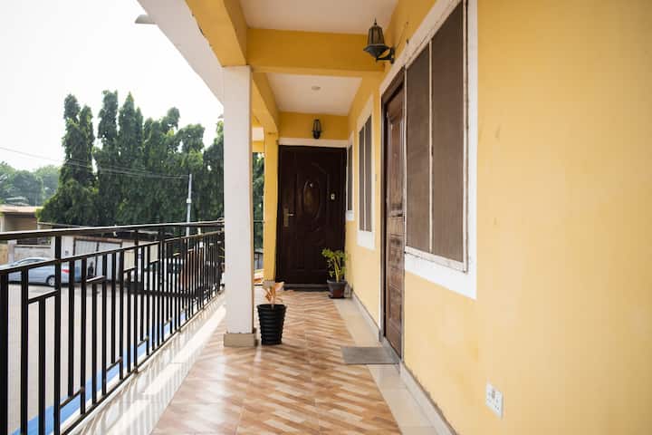 Quaint, Colourful Private 1-bed - Ghana