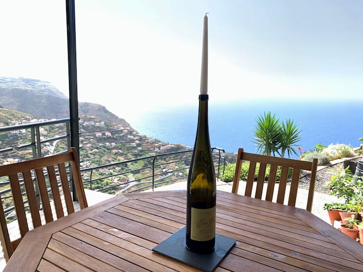 Bright 2-3 Bedroom Home With Pool, Bbq And Cave! - Madeira