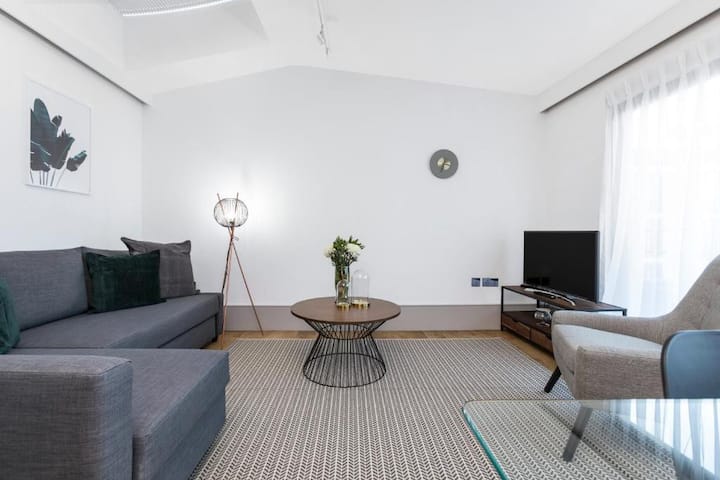 Beautiful And Stylish Apartment - London