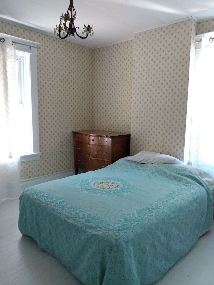 Welcoming 1-bedroom Spot In A Character Home. - Thunder Bay