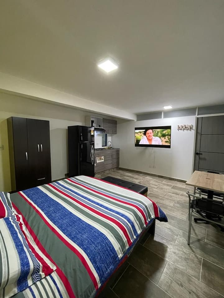 Cr18: Apto Céntrico, Silencioso, Movistar Arena - Bogota