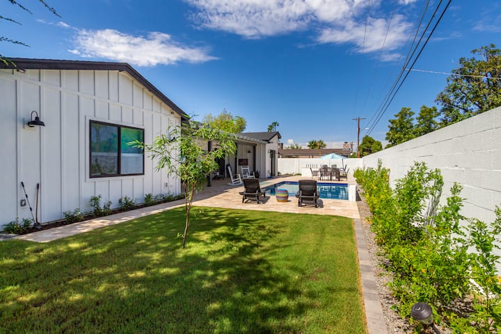 Arcadia 2022 Build-5 Bed/4.5 Bath-prime Location - Phoenix, AZ