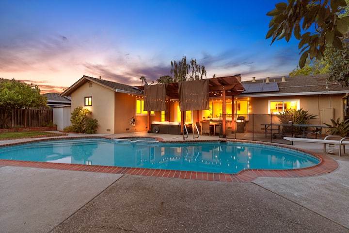 Stunning Pool, Spacious 3bd Home - San José, CA