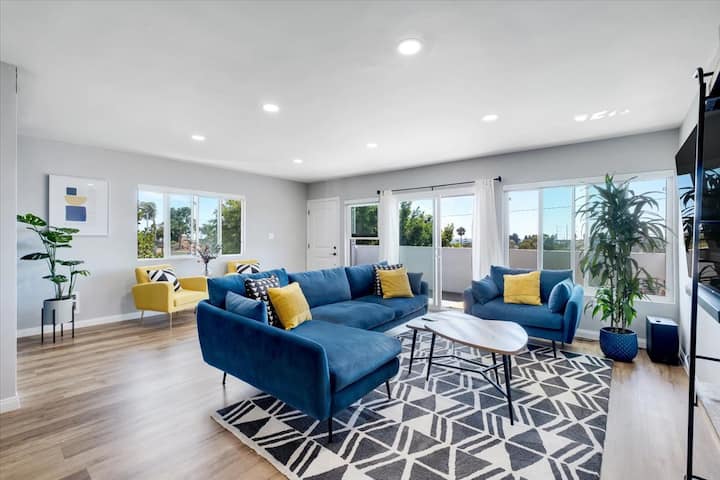Fully Remodeled 3 Bedroom Condo With Heated Pool - Harvard Park - Los Angeles