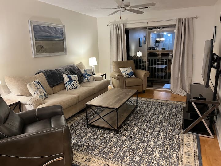 True Blue Spacious Condo On Golf Course! - Litchfield Beach, South Carolina