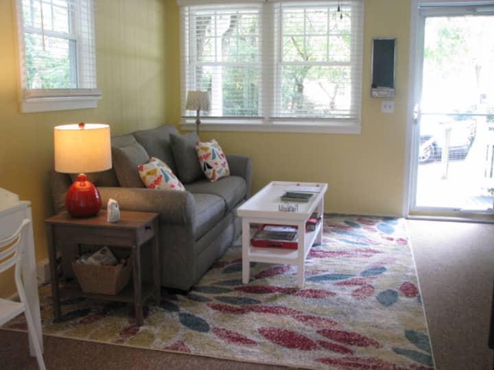 Sparrow Cottage - Asheville, NC