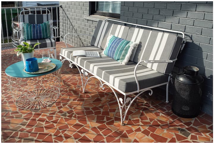 Stylish Bungalow Close To Downtown In Ybor - Tampa, FL