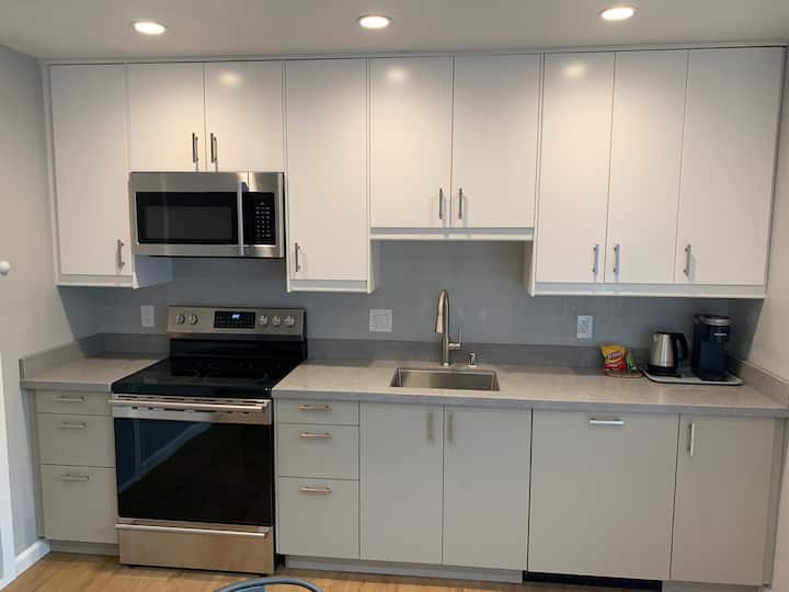 Cozy 1bd/1ba With Private Entrance And Parking - Fremont, CA