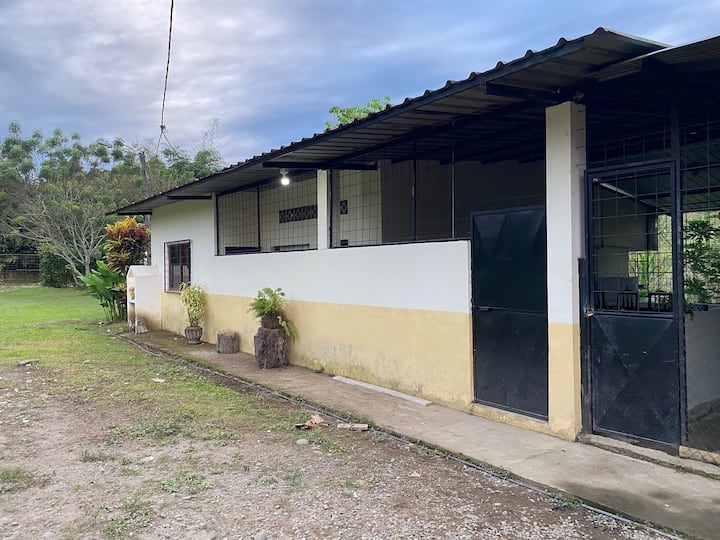 Casa De Campo En Bellas Instalaciones - El Carmen