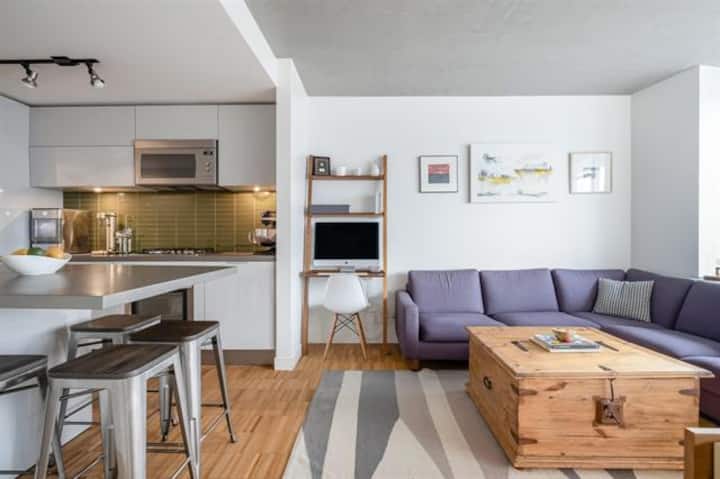 One Bedroom Downtown Water View - Vancouver