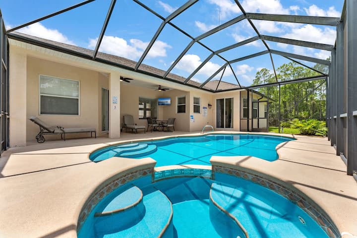 Spacious 5-bedroom Jewel With Pool - Indian River, FL