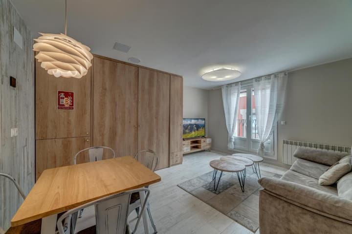 Apartamento En El Centro De Burgos - Burgos