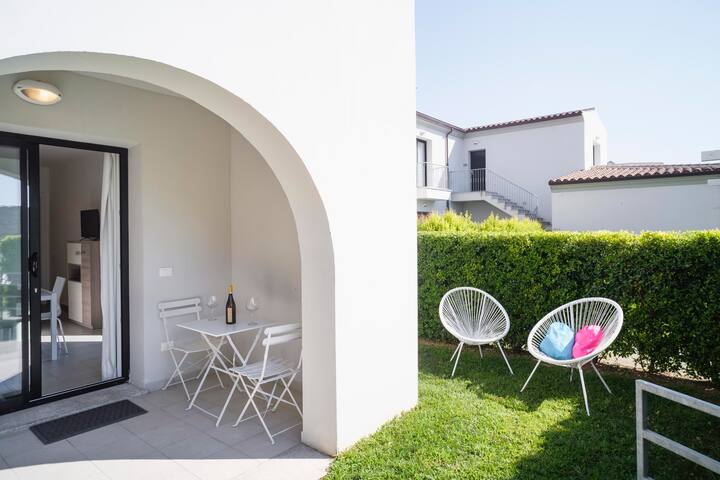 Appartamento Con Giardino Vicino Alle Spiagge - Golfo Aranci
