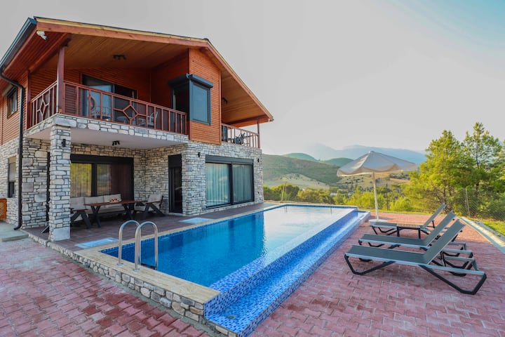Adrasan Ve Olympos Arasında 3+1 Havuzlu Villa - Çıralı