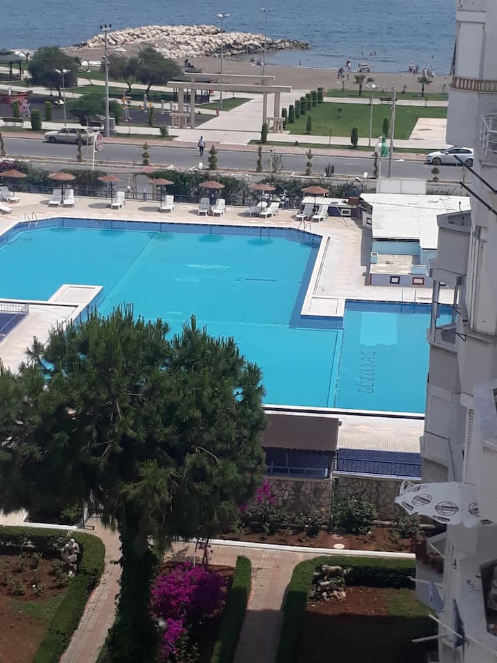 Denize Sıfır, Havuzlu 1+1 - Erdemli