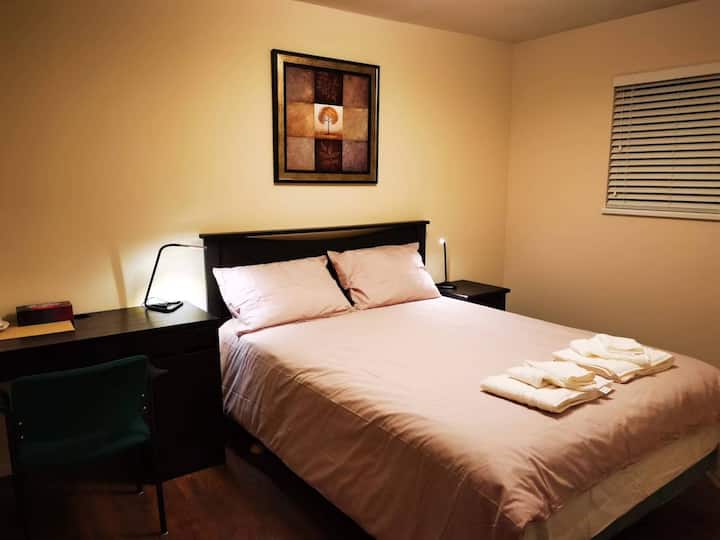 Relaxing One Bedroom In Vancouver - Vancouver