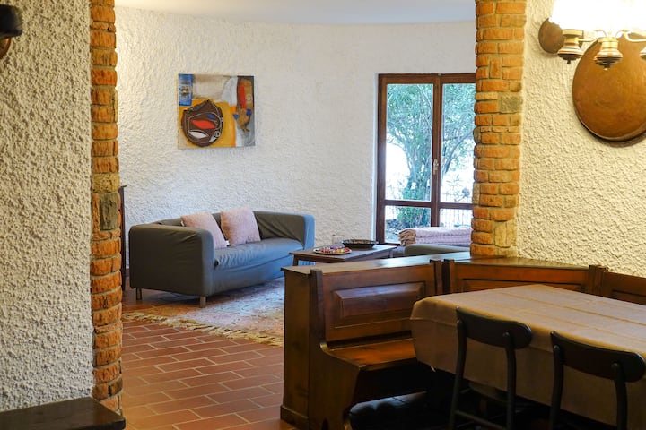 Secluded Cottage Front Lake W/ Boat - Lugano
