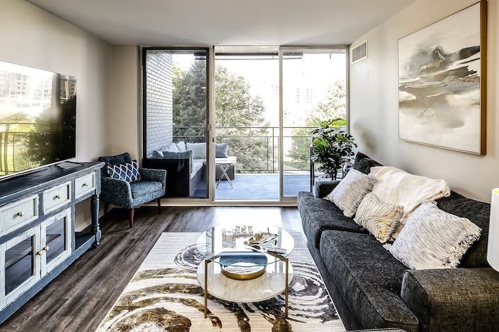 Midtown Condo Minutes From Downtown & Ballpark!!! - Omaha, NE