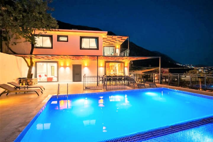 10 Kişilik Hamam Ve Saunalı , ÖZel Havuzlu Villa - Turkey