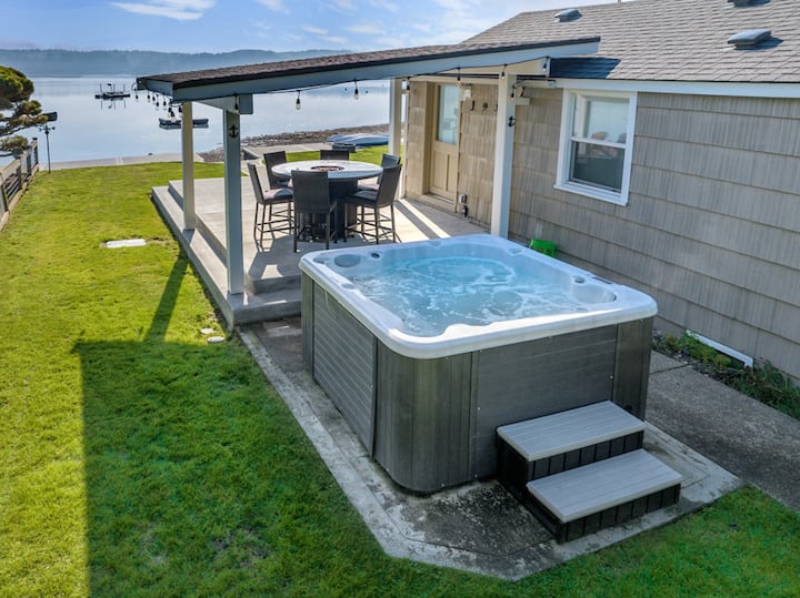 Oyster Beach Guest Cabin W/ Hot Tub - Twanoh State Park, Union