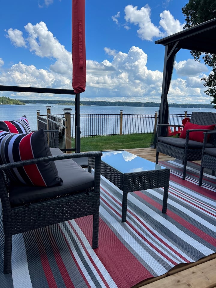 Anchorage Bay River Cottages. "Cozy Cottage" - Brockville