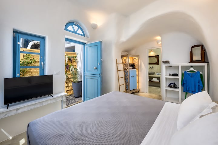 Ng Petit Gem - Santorini