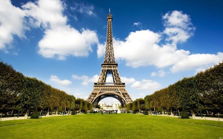 Joli & Spacieux T2 Avec Vue Sur Le Tour Eiffel - Boulogne-Billancourt