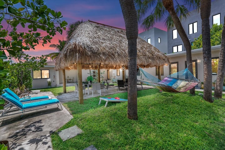 Walnut By The Sea - Steps From The Sand - Dania Beach, FL