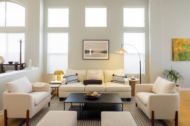 Executive 4-bedroom Home In Gated Community - Fullerton, CA