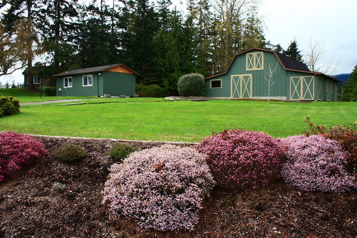 Sequim Sojourner's Haven Off Season, Monthly Stays - Sequim, WA