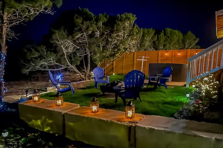 Blue Retreat | Home With Hot Tub, Fire Pit & Bbq - Kerrville, TX