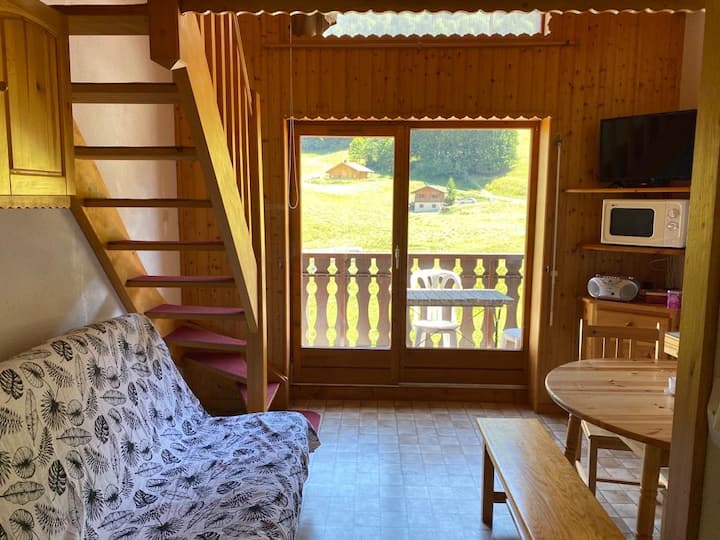 Un Appartement Au Vert Ou  Blanc - La Baume