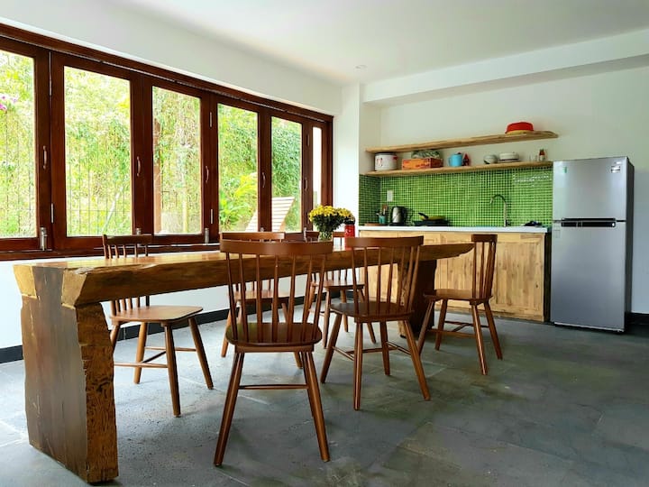 R003 With Kitchen, Queen Bed, Garden-view - Vietnam