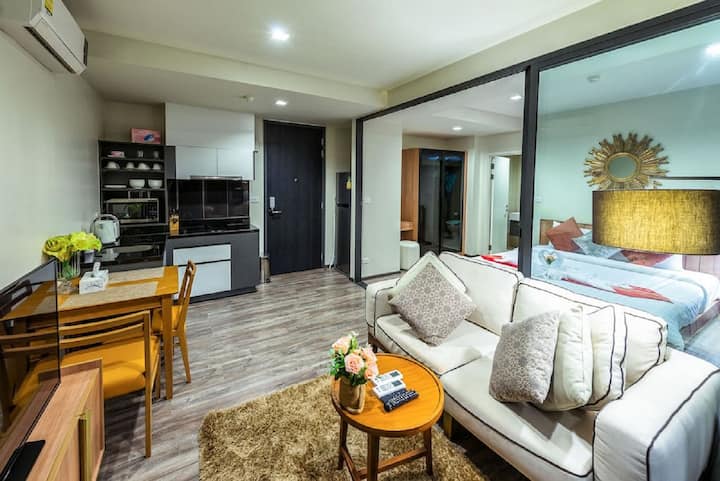 芭东海滩网红豪华公寓 无边际海景泳池 步行到海边 生活方便 - Patong Beach