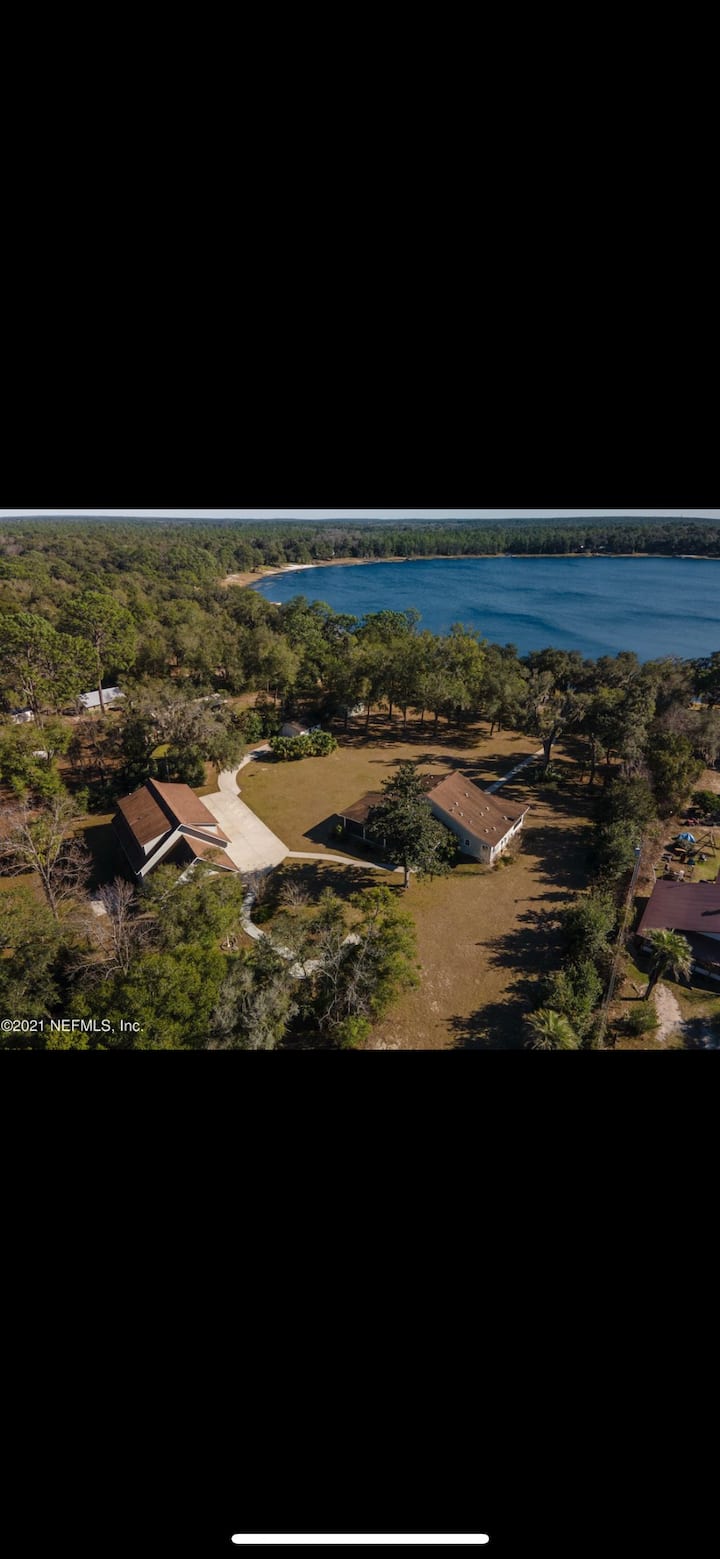 Gator Getaway!  Lake House 20 Min From Uf - Hawthorne, FL