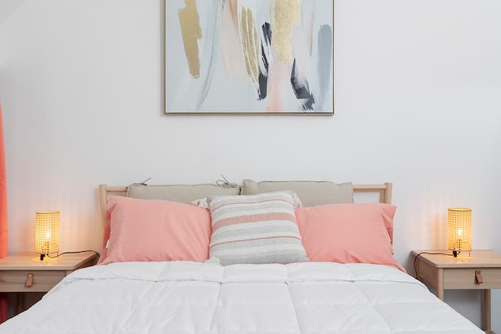 ***Tiny House In The City*** W/ Private Garage - Charlotte, NC