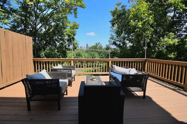 Skyline Retreat | 5 Min To Dt | Sleeps 12 - Covington, KY