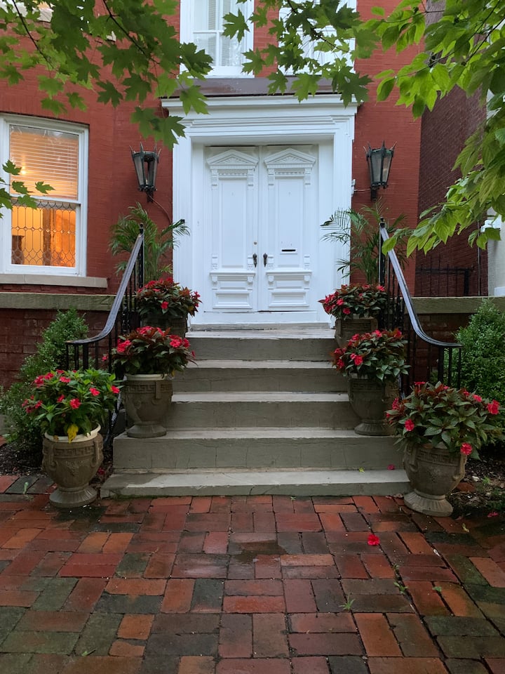 The Mcpherson House Located In Historic Cwe!!!! - St. Louis, MO