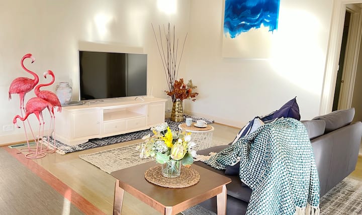 Cosy Home Of Artist With Panoramic Tree Top View - Melbourne