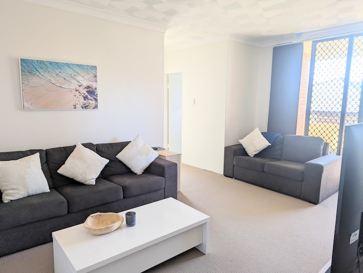 Central And Sunny! Quick Walk To The Beach & Town - Wollongong