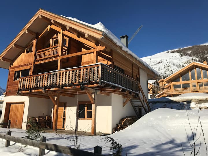 Chalet Sigrid Authentique Et Contemporain - Névache
