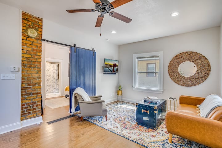 Walk To Wesley Medical! Private Back Patio W/ W&d - Wichita
