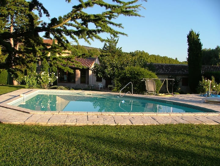 Randonneurs, Cyclistes, Amateurs De Vins - 3* - Bédoin