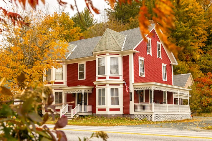 Historic Riverfront Victorian Near Woodstock & Ski - Woodstock, VT