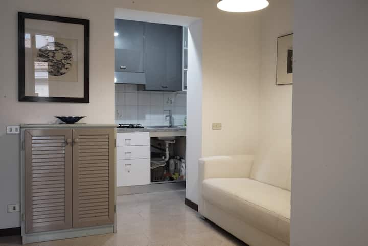 Central Guesthouse Cir 015146-cni-01484 - Milan